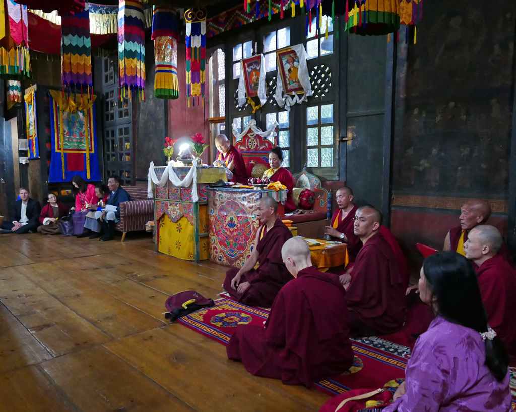 Lama Zopa Rinpoche Travels to Bhutan and Visits Kyichu Lhakhang with ...