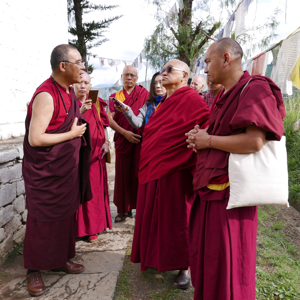 Rinpoche Visits Jangtsa Dumtseg Lhakhang in Bhutan - FPMT