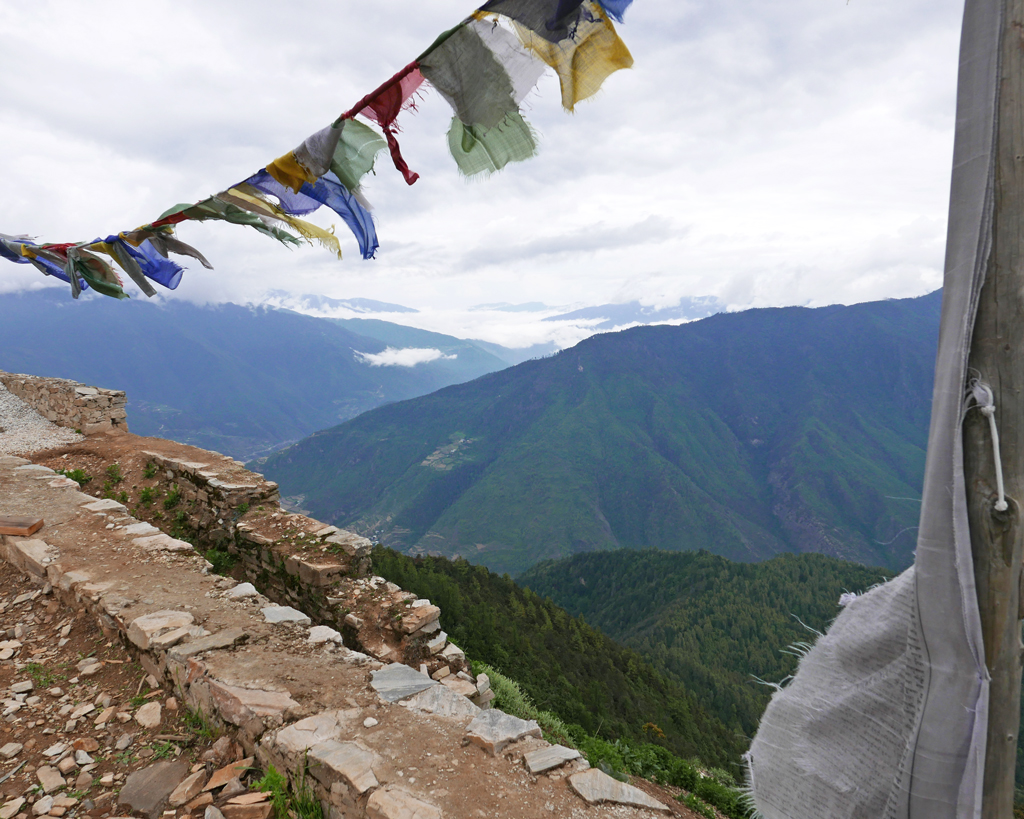 Lama Zopa Rinpoche Offers Incense Puja at Dongkarla Lhakhang - FPMT