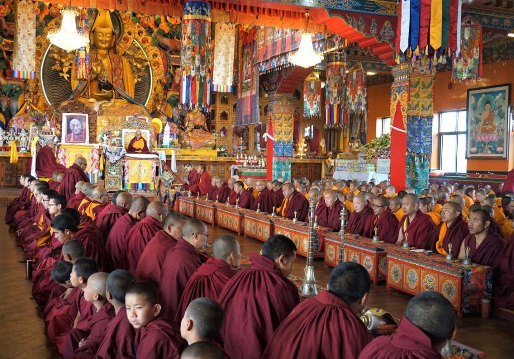 Lama Zopa Rinpoche on the Importance of Guru Puja (Lama Chöpa) - FPMT