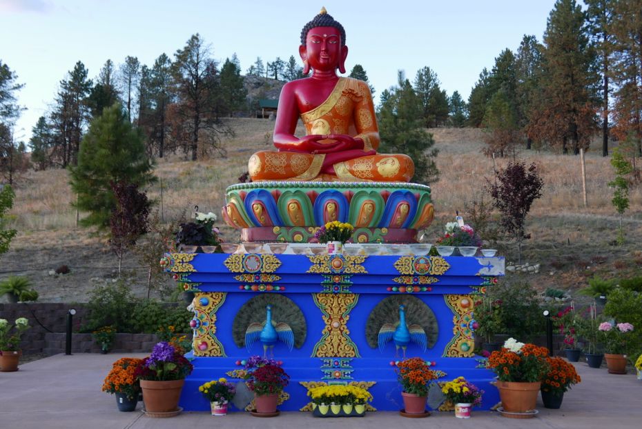 The Benefits of Reciting Amitabha’s Name Every Day - FPMT