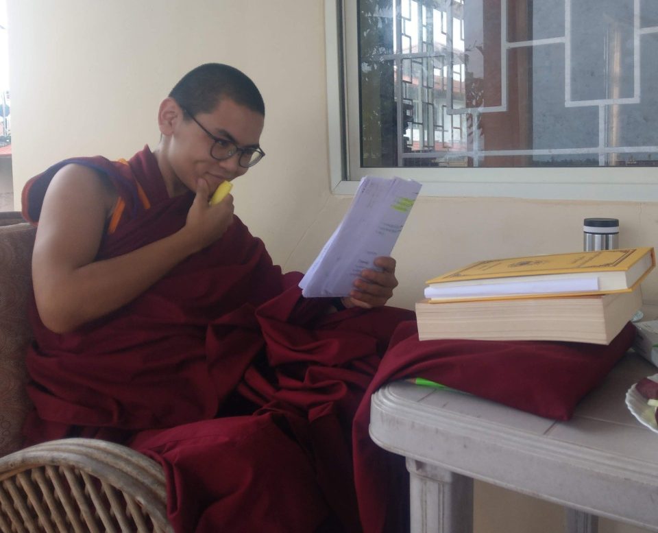 Helping Tenzin Phuntsok Rinpoche Prepare for His Rik Chung Debate: Ven ...