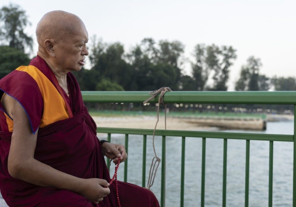 Blessing Sentient Beings in the Ocean - FPMT
