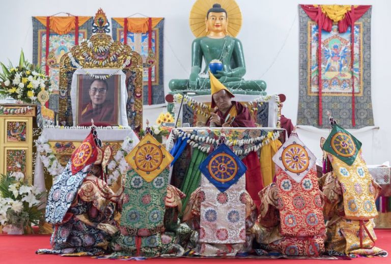 How to Chant Lama Chöpa - FPMT