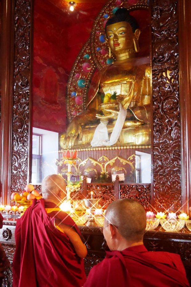 The Benefits of Monasteries and Nunneries - FPMT